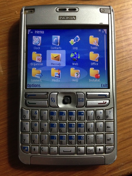 Back to the smartphone experience of 2006 | Riccardo Mori